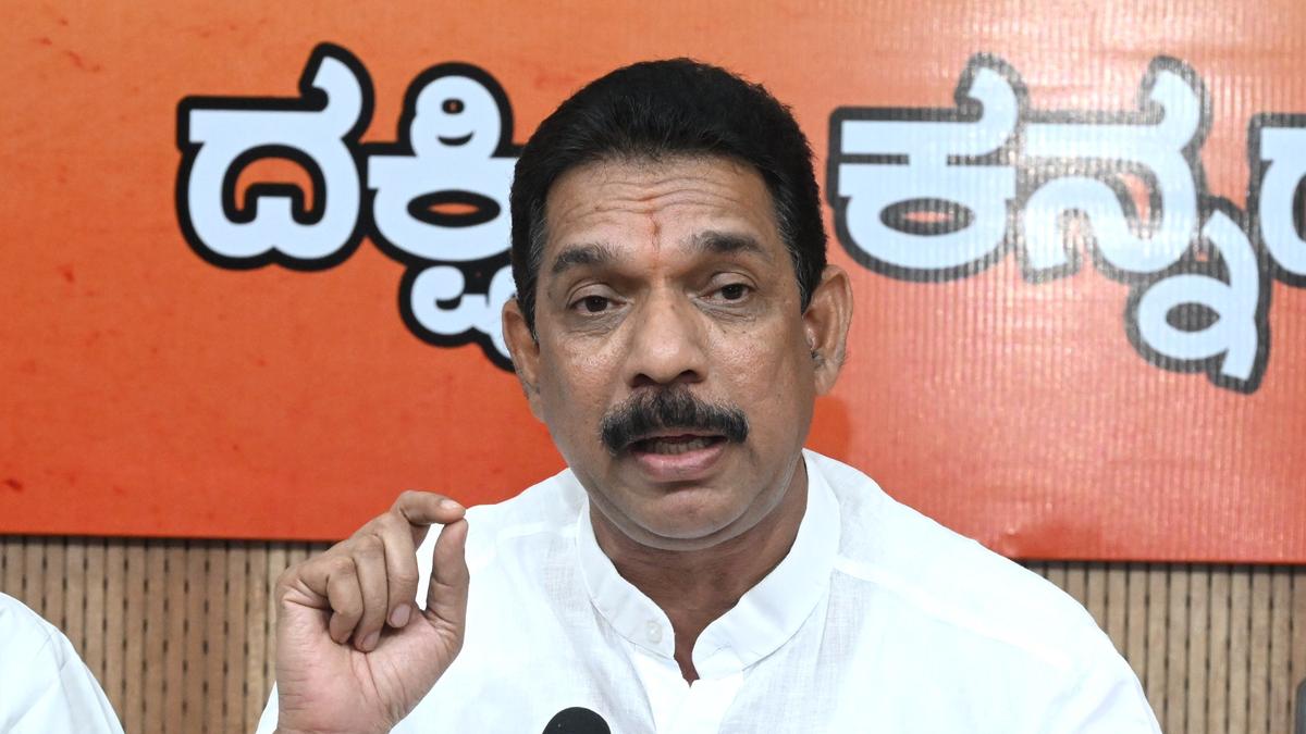 Karnataka High Court dismisses extortion FIR against former BJP chief Nalin Kumar Kateel | News ...